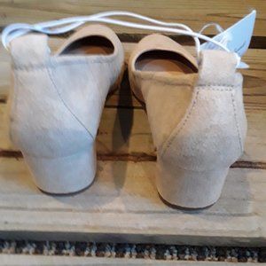 Universal Thread | Shoes | Nwtuniversal Thread Tan Suede Shoes | Poshmark